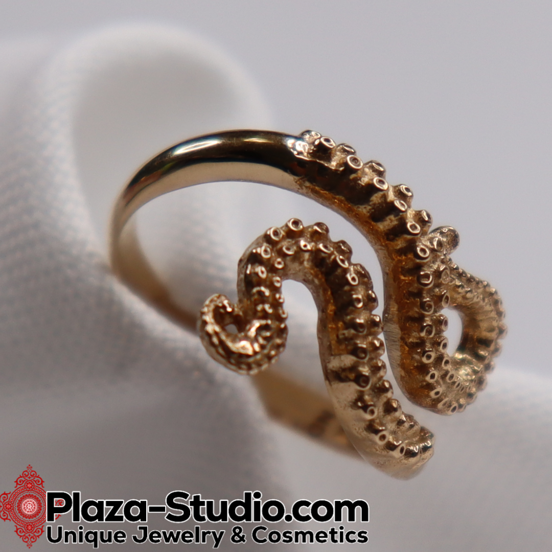 Octopus Tentacle wrapping around your finger Adjustable ring in Bronze | Plaza Studio